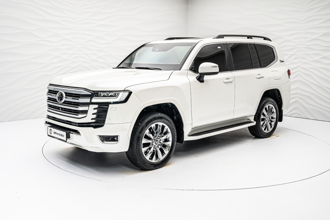 Toyota Land Cruiser 300 Armored B6 with Red Interior - Unmatched Security